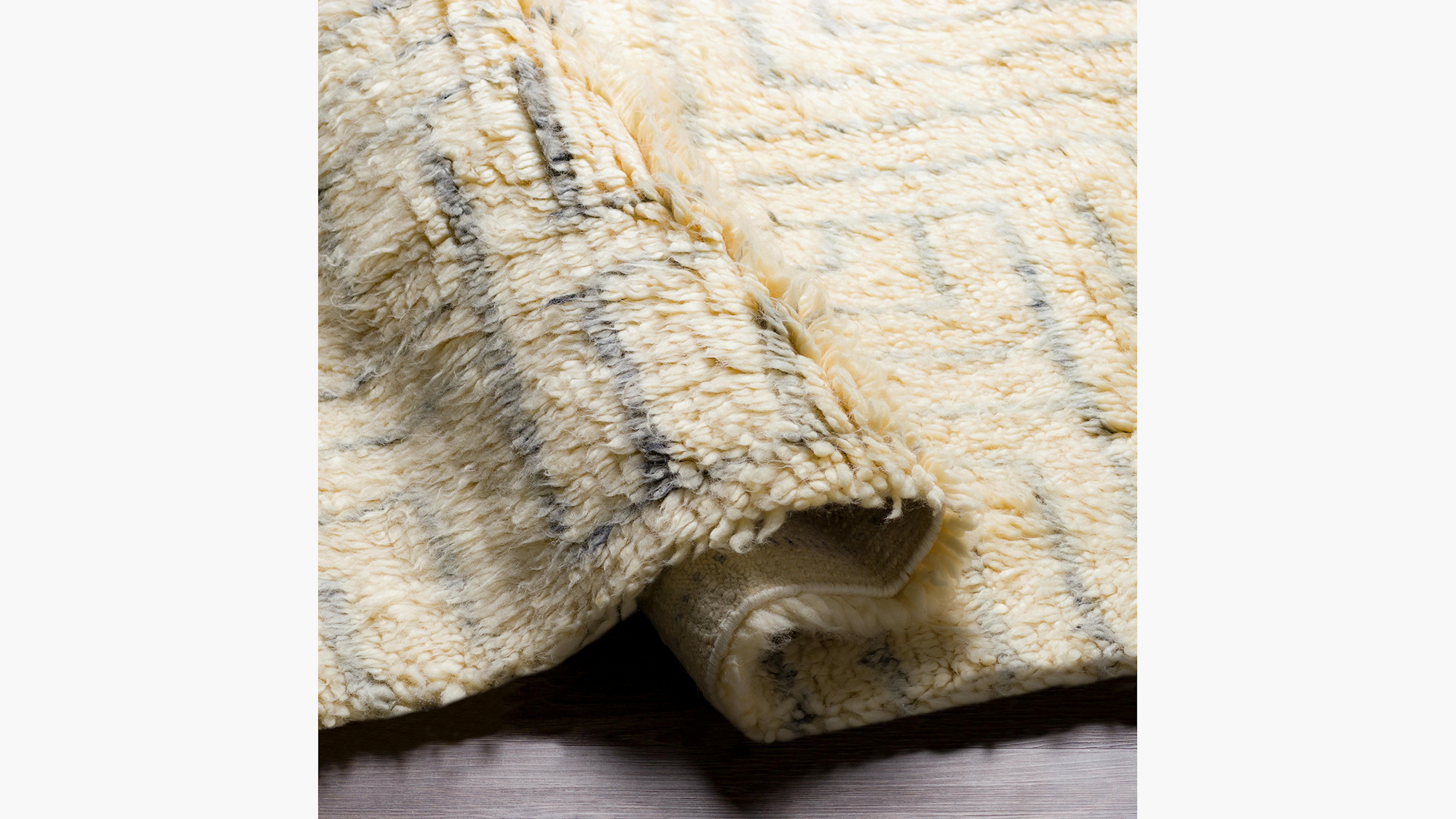 Layla Rug | 5' x 7'6" | The Inside Furniture