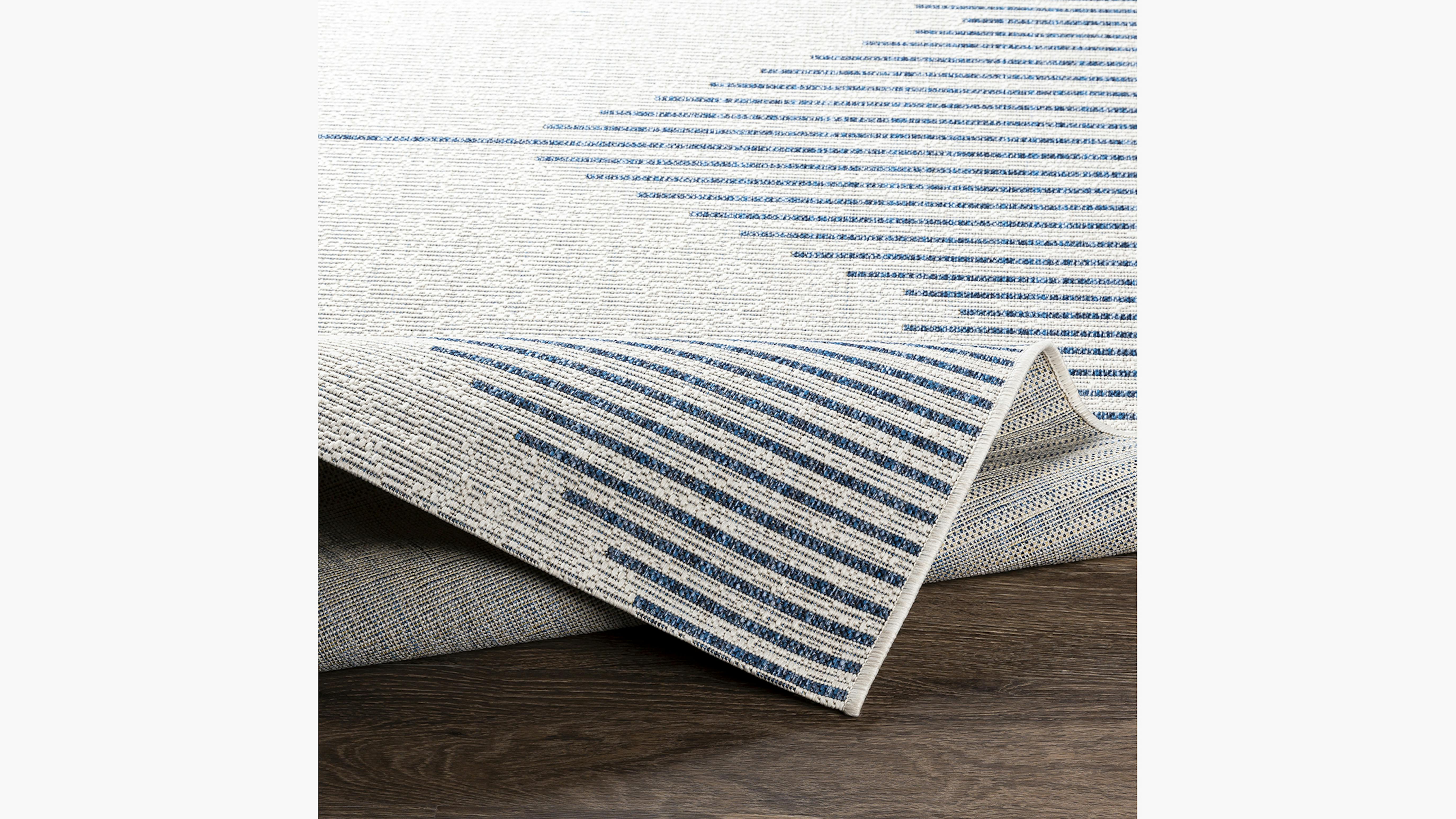 Stacked Outdoor Rug | 2'7" x 10 | The Inside Furniture